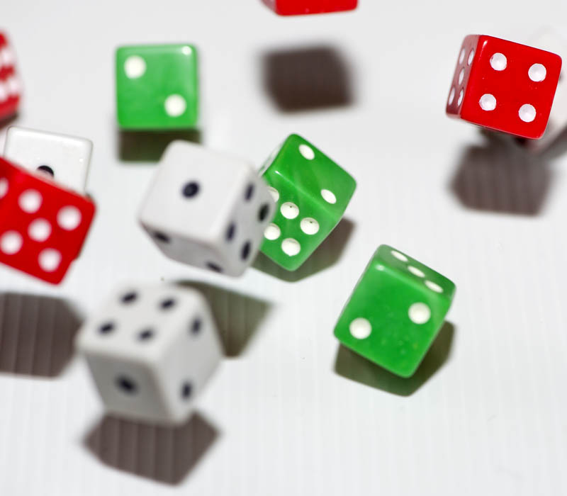 Dice, gambling and statistics – Sciencelens